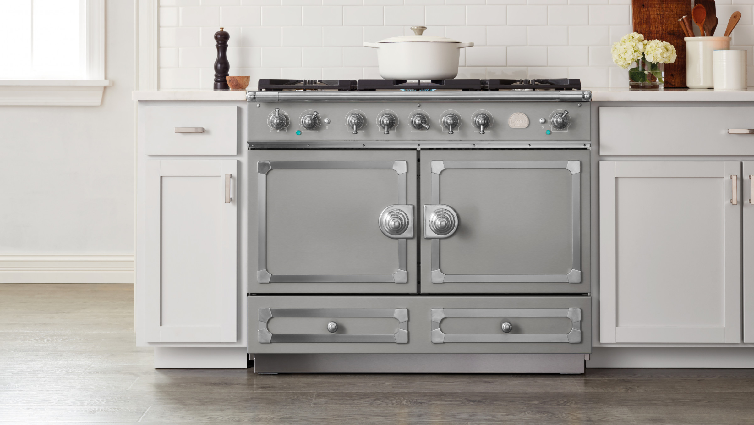 Discover the La Cornue Cornufé and Albertine Range Cookers | Hoad & Taylor